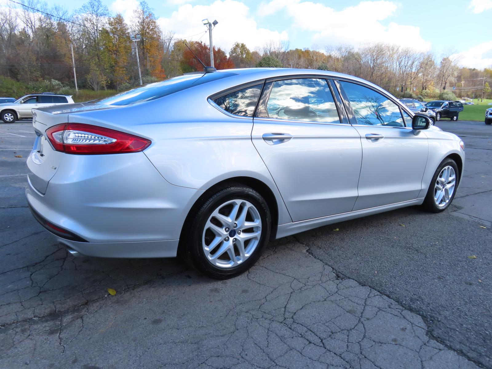 2016 Ford Fusion SE